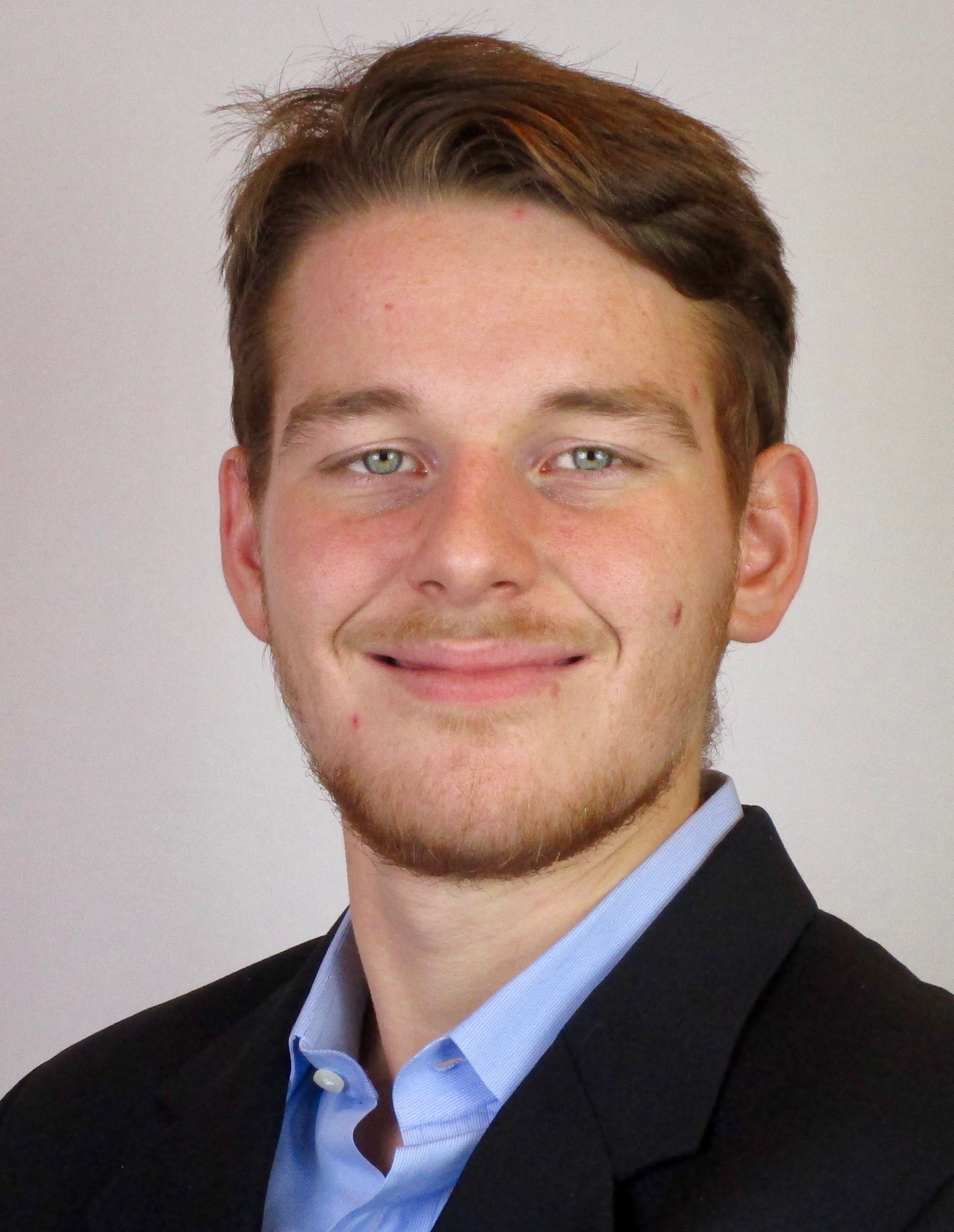 New grads connect with execs at Professional Skills Badge Celebration | Lake Forest College